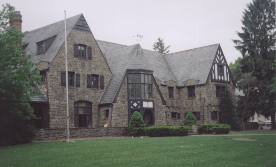 Penn State fraternity suspended over nude Facebook photos | Tifton Gazette