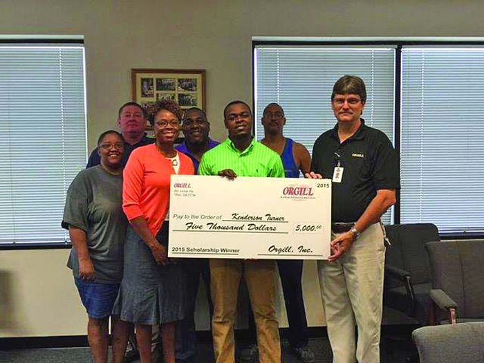 Local student receives scholarship | Tifton Gazette