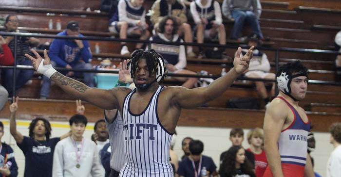 Moate wins sectional, 15 Mat Devils head for state meet | Tifton Gazette