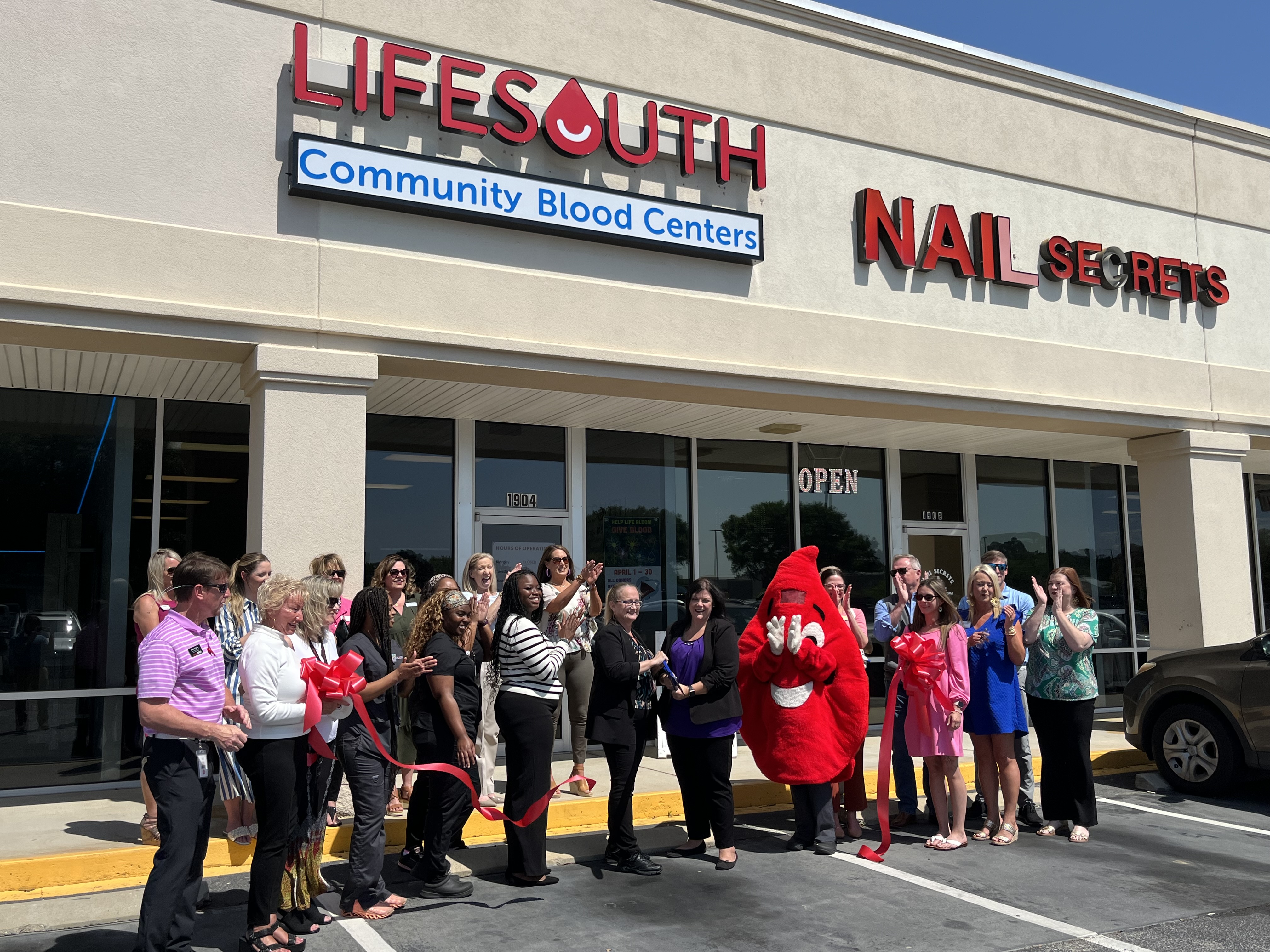 Blood donation nonprofit LifeSouth opens donation center in Tifton | Tifton Gazette