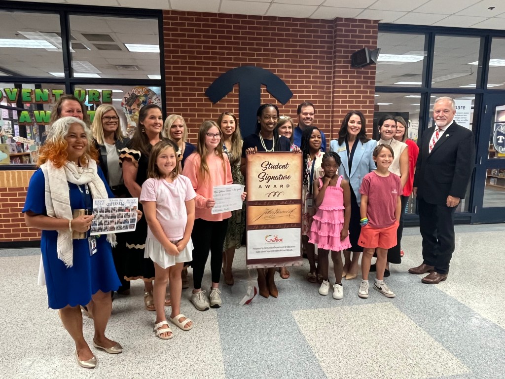 State school superintendent presents award to trio of Tift elementary ...