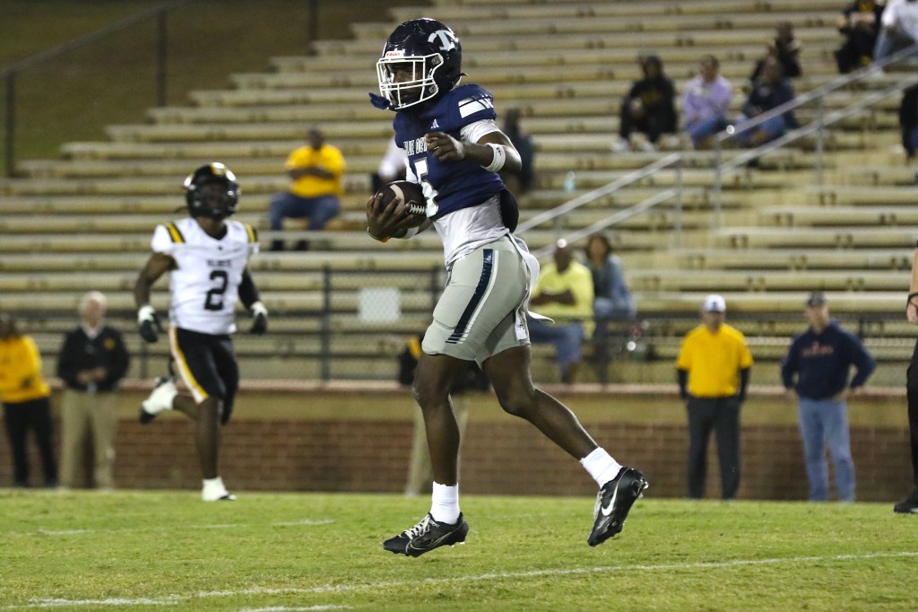 Blue Devils fight, but fall short against Valdosta | Tifton Gazette